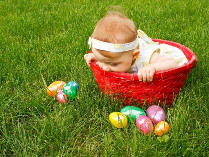 37 Baby Easter Picture Ideas {Easter Photoshoot Ideas For Babies}